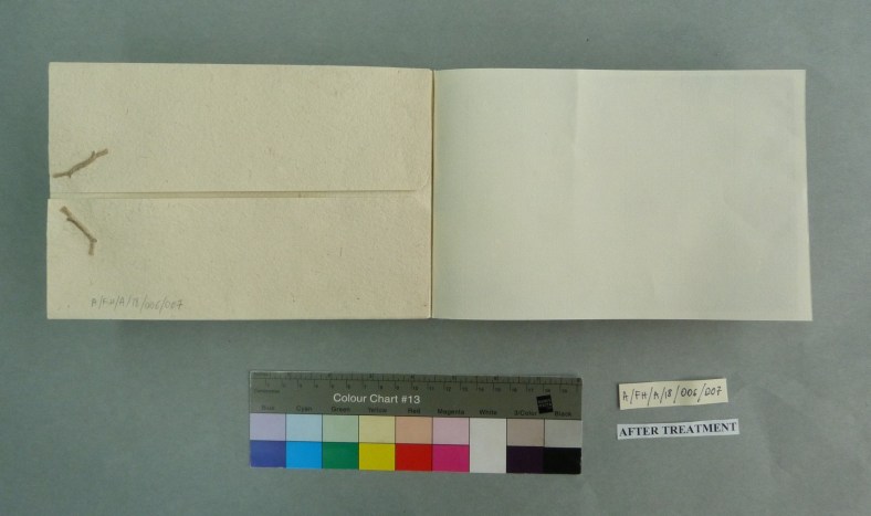 The benefit of (not) sticking together: a non-adhesive binding solution ...
